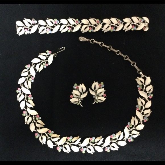 Lisner Jewelry | Jewelry | Vintage Lisner Necklace Bracelet Earring Set ...